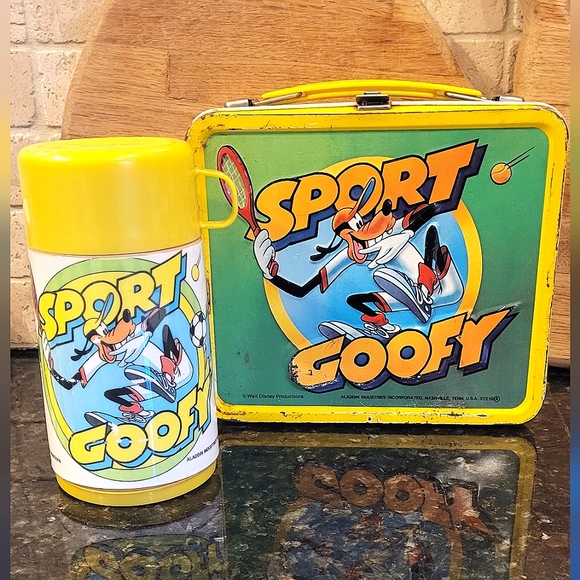 aladdin | Kitchen | Vintage Walt Disney Sport Goofy Metal Lunchbox And ...